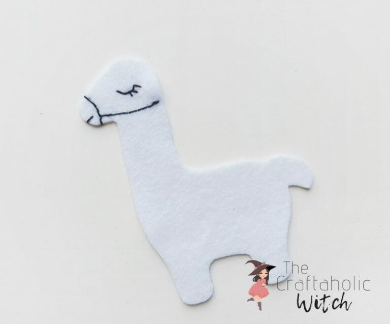 DIY Felt Llama Plush - Free Pattern | The Craftaholic Witch