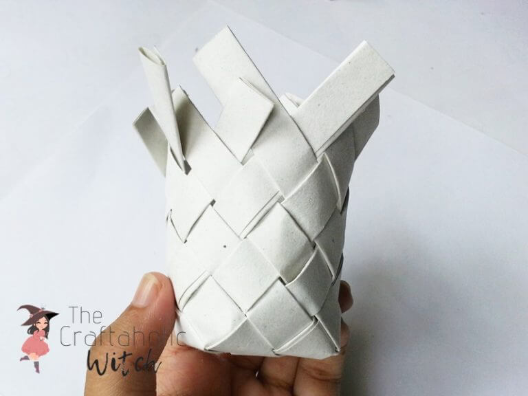 Recycled Paper Basket Weaving ( Easy Step-by-Step Tutorial )