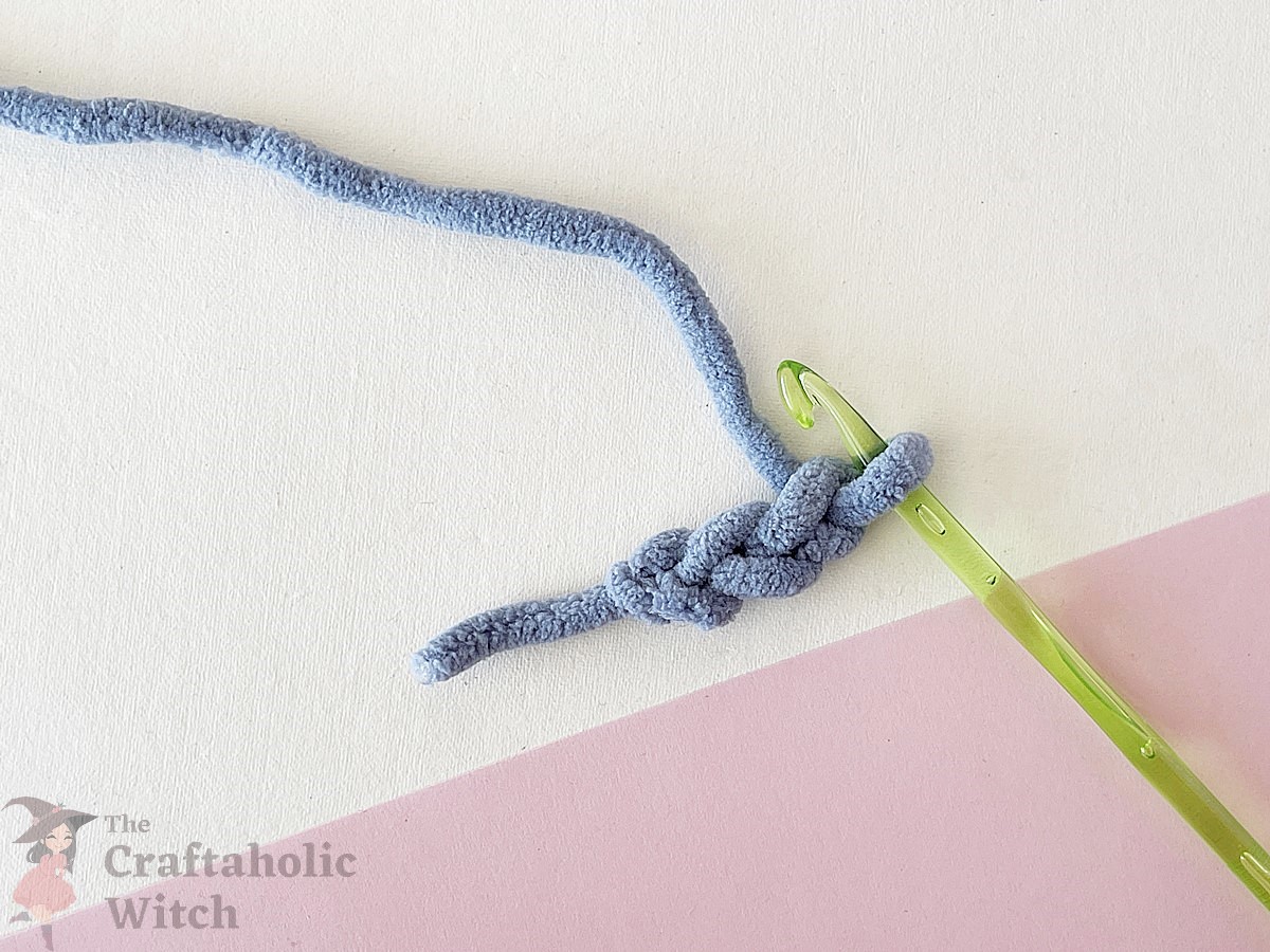 How to do a Perfect Single Crochet Stitch as a Beginner | Craftaholic Witch