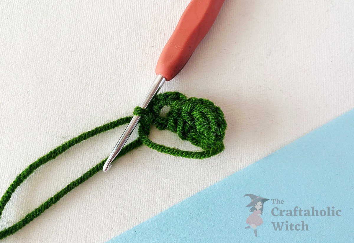 Easy 4 Leaves Crochet Clover Tutorial with Free Pattern | Craftaholic Witch