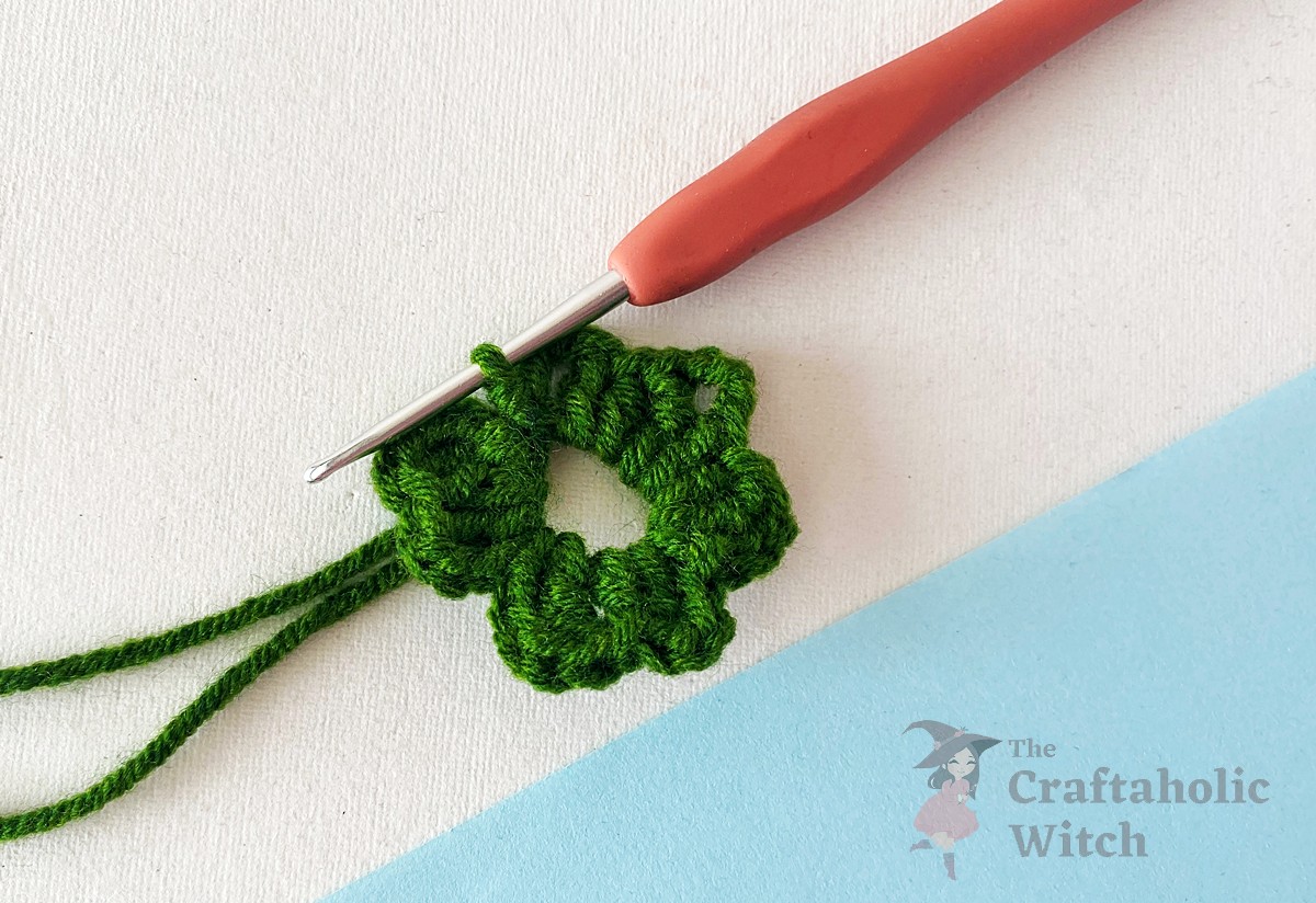 Easy 4 Leaves Crochet Clover Tutorial with Free Pattern | The ...