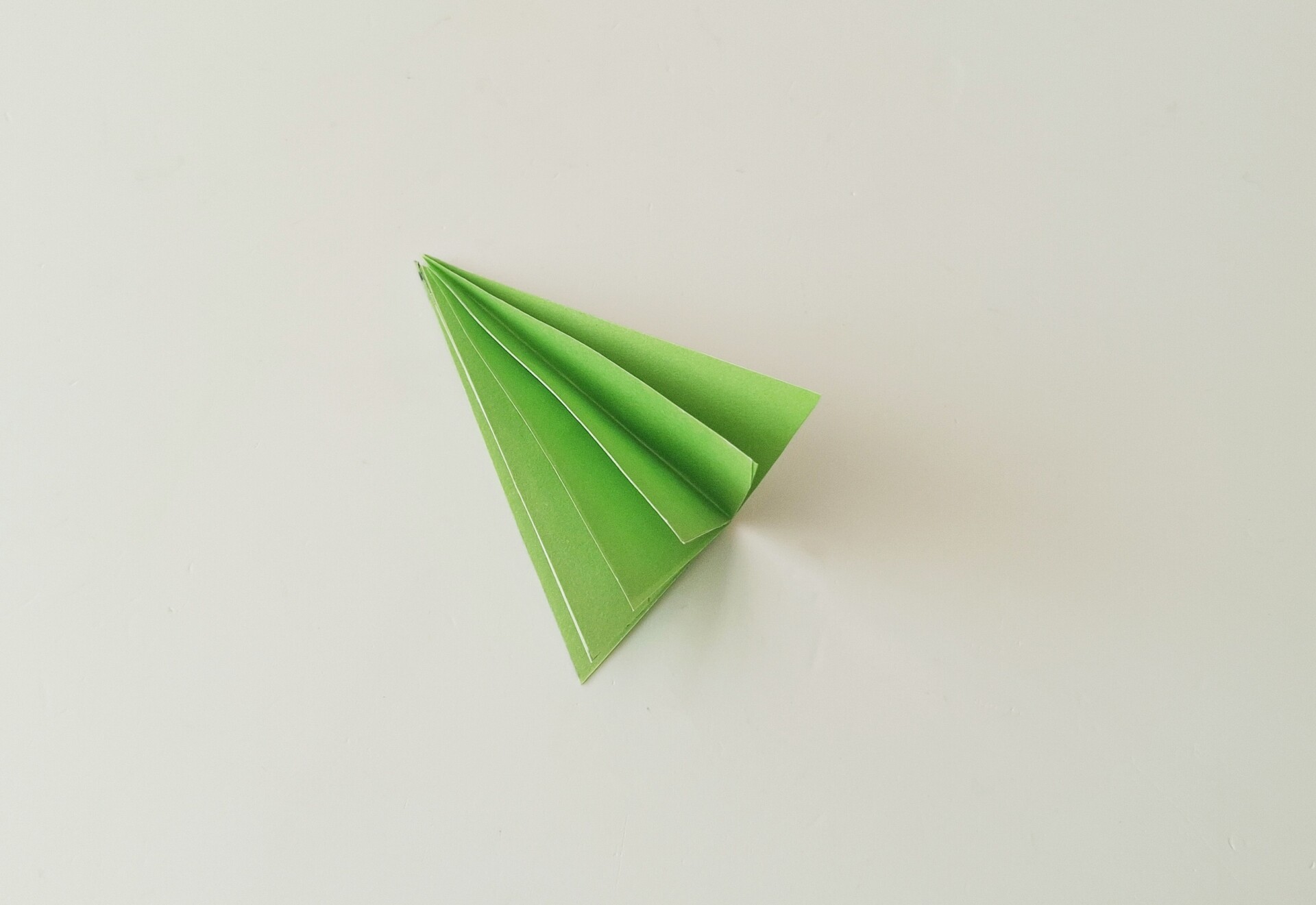 Make a 3D Paper Christmas Tree (Tutorial with Free Template ...